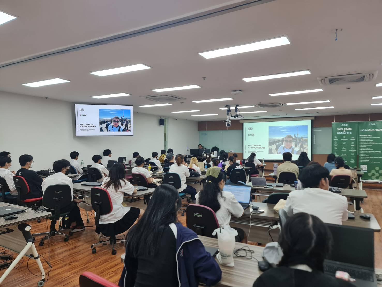 🚀 CDG x SWU Road Show & Tech Talk: A Blast of Learning and Fun! 🌍 - CDG ...